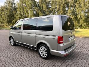 Pelēks Volkswagen Multivan 2013 Rīga, ar dzinēja tilpumu 2.00 L un nobraukumu 263 tūkst. km par 13990 €, foto 2 vietnē AUTOMOTO.COM.LV