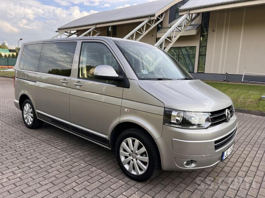 Pelēks Volkswagen Multivan 2013 Rīga, ar dzinēja tilpumu 2.00 L un nobraukumu 263 tūkst. km par 13990 €, foto 3 vietnē AUTOMOTO.COM.LV