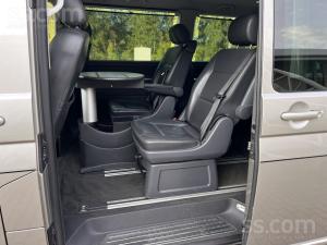 Pelēks Volkswagen Multivan 2013 Rīga, ar dzinēja tilpumu 2.00 L un nobraukumu 263 tūkst. km par 13990 €, foto 6 vietnē AUTOMOTO.COM.LV