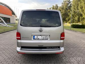 Pelēks Volkswagen Multivan 2013 Rīga, ar dzinēja tilpumu 2.00 L un nobraukumu 263 tūkst. km par 13990 €, foto 19 vietnē AUTOMOTO.COM.LV