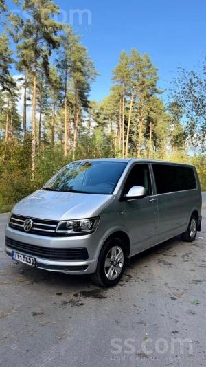 Pelēks Volkswagen Multivan 2016 Rīga, ar dzinēja tilpumu 2.00 L un nobraukumu 233 tūkst. km par 19900 €, foto  vietnē AUTOMOTO.COM.LV