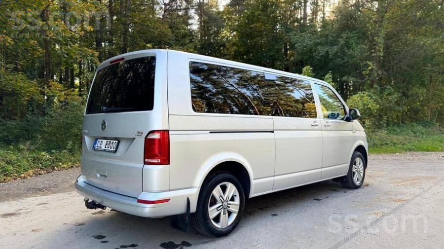 Grey Volkswagen Multivan 2016 in Riga, with an engine capacity of 2.00 L and mileage of 233 thousand km for 19900 €, photo 4 on AUTOMOTO.COM.LV