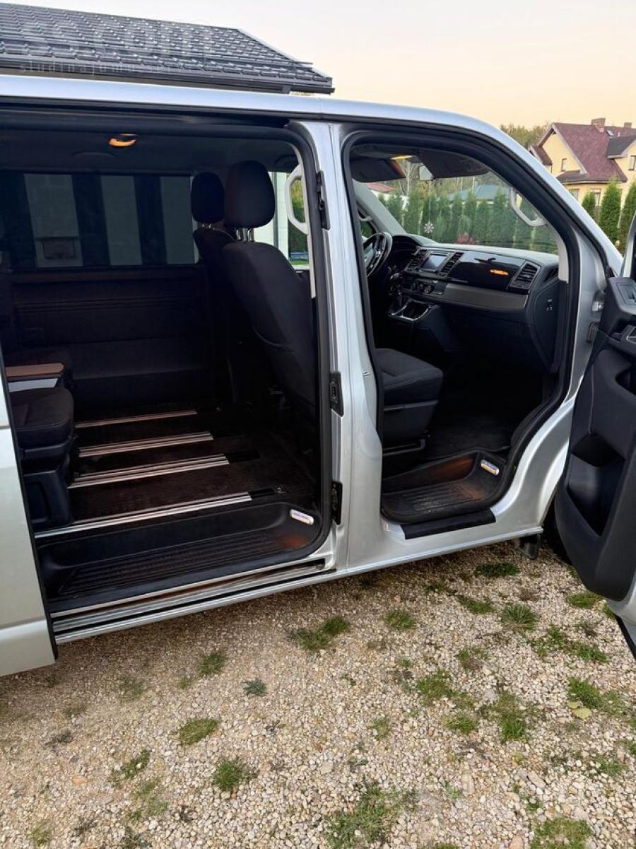 Grey Volkswagen Multivan 2016 in Riga, with an engine capacity of 2.00 L and mileage of 233 thousand km for 19900 €, photo 12 on AUTOMOTO.COM.LV
