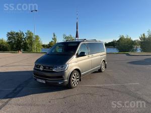 Pelēks Volkswagen Multivan 2017 Rīga, ar dzinēja tilpumu 2.00 L un nobraukumu 268 tūkst. km par 26300 €, foto 3 vietnē AUTOMOTO.COM.LV