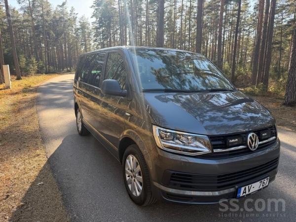 Grey Volkswagen Multivan 2019 in Riga, with an engine capacity of 2.00 L and mileage of 128 thousand km for 30000 €, photo 5 on AUTOMOTO.COM.LV