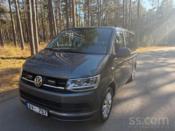 Grey Volkswagen Multivan 2019 in Riga, with an engine capacity of 2.00 L and mileage of 128 thousand km for 30000 €, photo 6 on AUTOMOTO.COM.LV