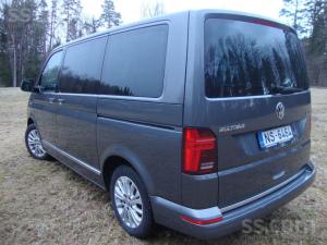 Grey Volkswagen Multivan 2020 in Riga, with an engine capacity of 2.00 L and mileage of 132 thousand km for 34900 €, photo 4 on AUTOMOTO.COM.LV