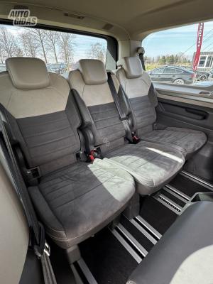 Pelēks Volkswagen Multivan 2022 Klaipėda, ar dzinēja tilpumu 2.00 L un nobraukumu 138 tūkst. km par 35999 €, foto 16 vietnē AUTOMOTO.COM.LV