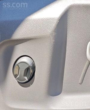 Pelēks Volkswagen Multivan 2023 Liepāja, ar dzinēja tilpumu 2.00 L un nobraukumu 94 tūkst. km par 53900 €, foto 13 vietnē AUTOMOTO.COM.LV