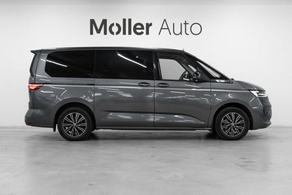 Pelēks Volkswagen Multivan 2023 Viļņa, ar dzinēja tilpumu 1.40 L un nobraukumu 116 tūkst. km par 41000 €, foto 5 vietnē AUTOMOTO.COM.LV