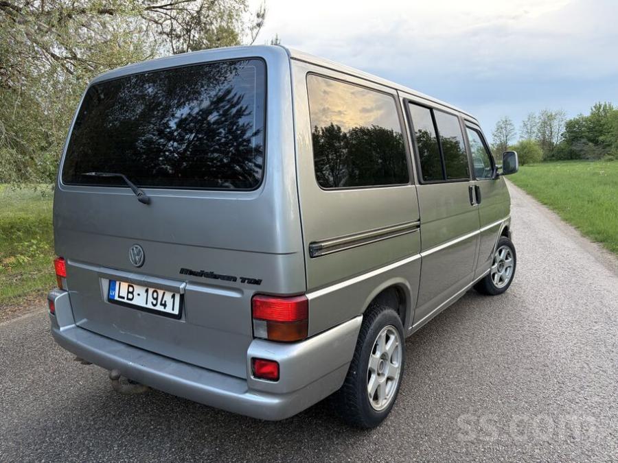 Pelēks Volkswagen Multivan 1998 Daugavpils, ar dzinēja tilpumu 2.50 L un nobraukumu 385 tūkst. km par 4300 €, foto 3 vietnē AUTOMOTO.COM.LV