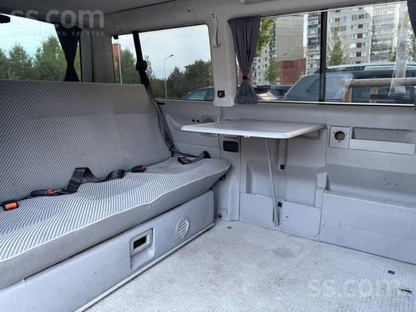 Pelēks Volkswagen Multivan 1998 Daugavpils, ar dzinēja tilpumu 2.50 L un nobraukumu 385 tūkst. km par 4300 €, foto 6 vietnē AUTOMOTO.COM.LV