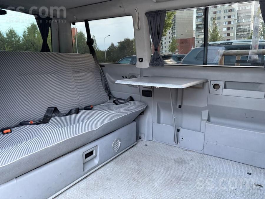 Pelēks Volkswagen Multivan 1998 Daugavpils, ar dzinēja tilpumu 2.50 L un nobraukumu 385 tūkst. km par 4300 €, foto 7 vietnē AUTOMOTO.COM.LV