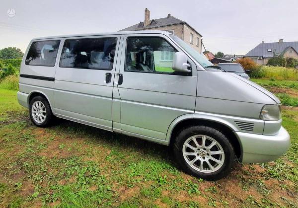 Pelēks Volkswagen Multivan 2002 Kėdainiai, ar dzinēja tilpumu 2.46 L un nobraukumu 325 tūkst. km par 9900 €, foto 4 vietnē AUTOMOTO.COM.LV