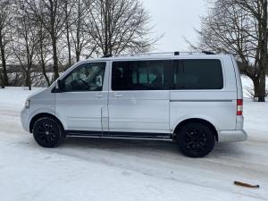 Pelēks Volkswagen Multivan 2003 Tauragė, ar dzinēja tilpumu 2.50 L un nobraukumu 180 tūkst. km par 6200 €, foto 2 vietnē AUTOMOTO.COM.LV
