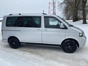 Pelēks Volkswagen Multivan 2003 Tauragė, ar dzinēja tilpumu 2.50 L un nobraukumu 180 tūkst. km par 6200 €, foto 4 vietnē AUTOMOTO.COM.LV