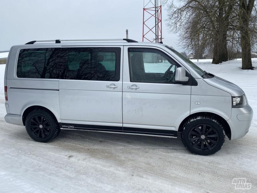 Pelēks Volkswagen Multivan 2003 Tauragė, ar dzinēja tilpumu 2.50 L un nobraukumu 180 tūkst. km par 6200 €, foto 4 vietnē AUTOMOTO.COM.LV