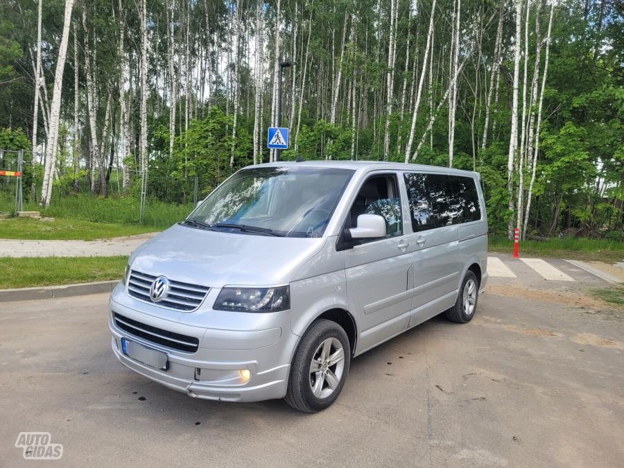 Grey Volkswagen Multivan 2003 in Vilnius, with an engine capacity of 2.50 L and mileage of 428 thousand km for 4150 €, photo 1 on AUTOMOTO.COM.LV