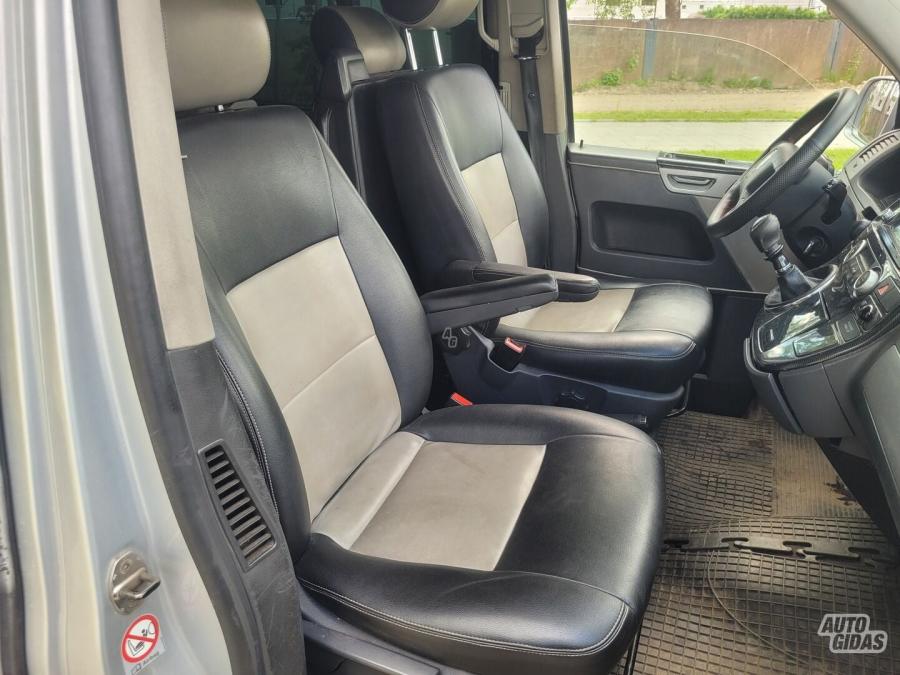 Grey Volkswagen Multivan 2003 in Vilnius, with an engine capacity of 2.50 L and mileage of 428 thousand km for 4150 €, photo 10 on AUTOMOTO.COM.LV