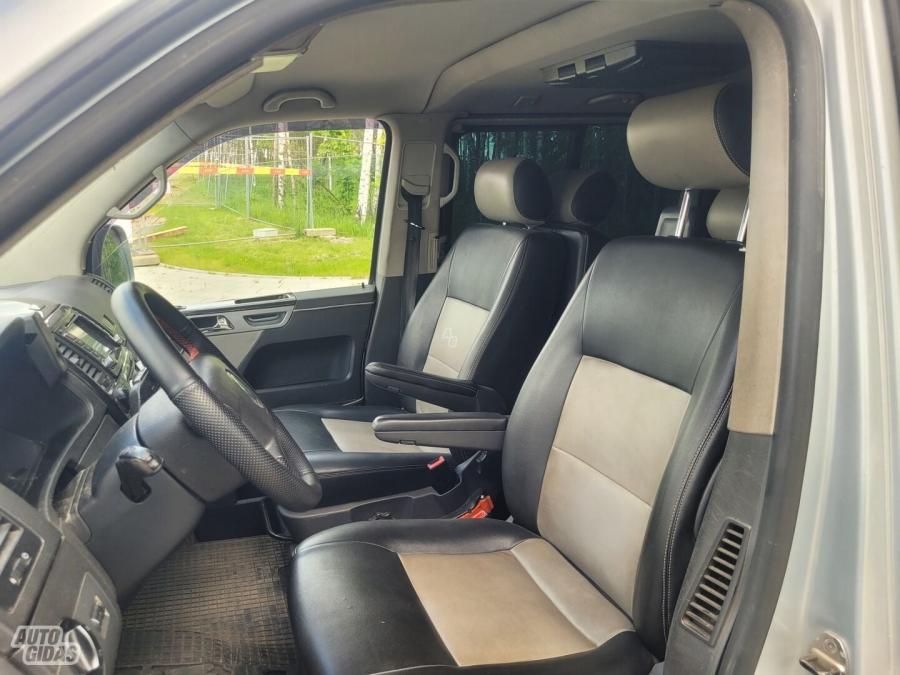 Grey Volkswagen Multivan 2003 in Vilnius, with an engine capacity of 2.50 L and mileage of 428 thousand km for 4150 €, photo 11 on AUTOMOTO.COM.LV