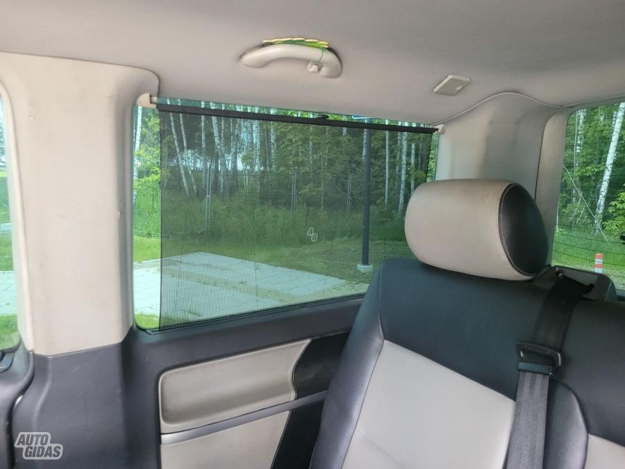 Grey Volkswagen Multivan 2003 in Vilnius, with an engine capacity of 2.50 L and mileage of 428 thousand km for 4150 €, photo 18 on AUTOMOTO.COM.LV