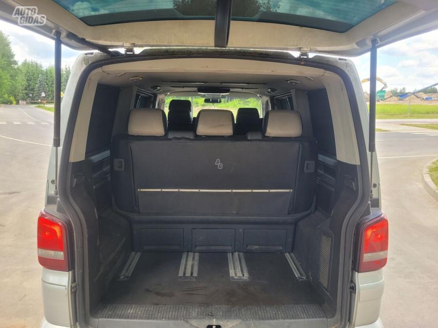 Grey Volkswagen Multivan 2003 in Vilnius, with an engine capacity of 2.50 L and mileage of 428 thousand km for 4150 €, photo 20 on AUTOMOTO.COM.LV