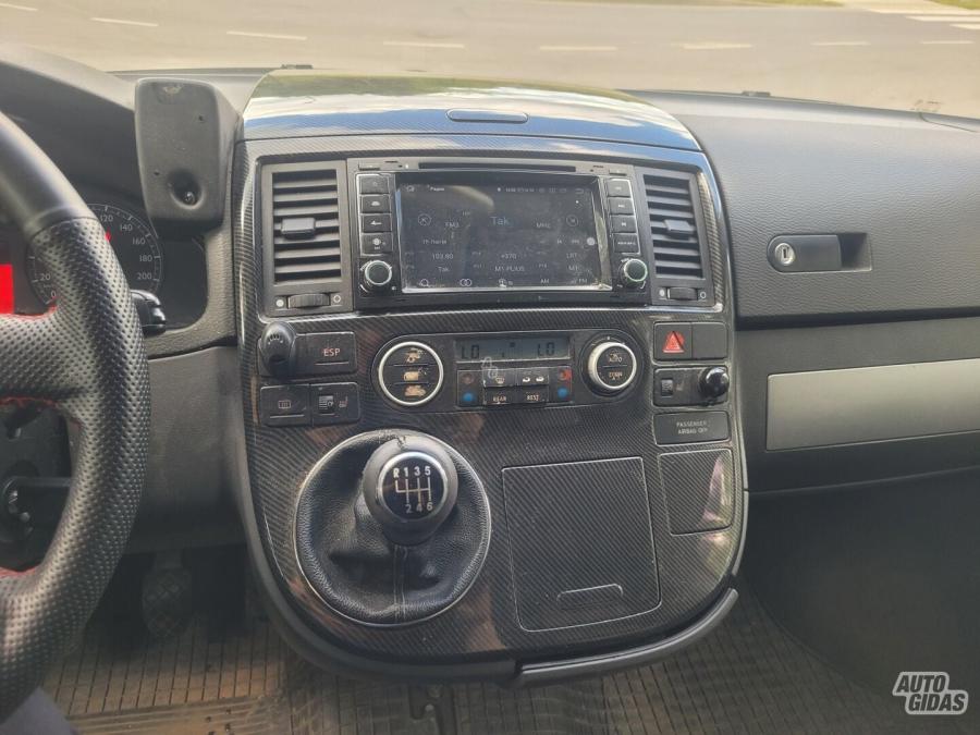 Grey Volkswagen Multivan 2003 in Vilnius, with an engine capacity of 2.50 L and mileage of 428 thousand km for 4350 €, photo 19 on AUTOMOTO.COM.LV