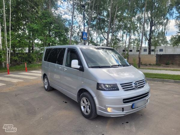 Pelēks Volkswagen Multivan 2003 Viļņa, ar dzinēja tilpumu 2.50 L un nobraukumu 428 tūkst. km par 4000 €, foto 3 vietnē AUTOMOTO.COM.LV