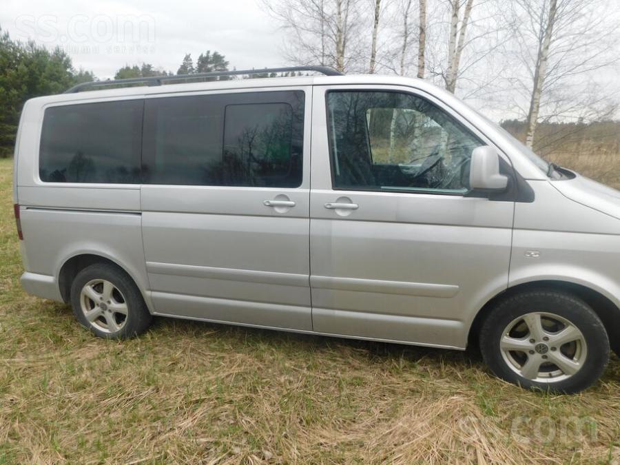 Pelēks Volkswagen Multivan 2004 Jelgava, ar dzinēja tilpumu 2.50 L un nobraukumu 315 tūkst. km par 7150 €, foto 3 vietnē AUTOMOTO.COM.LV