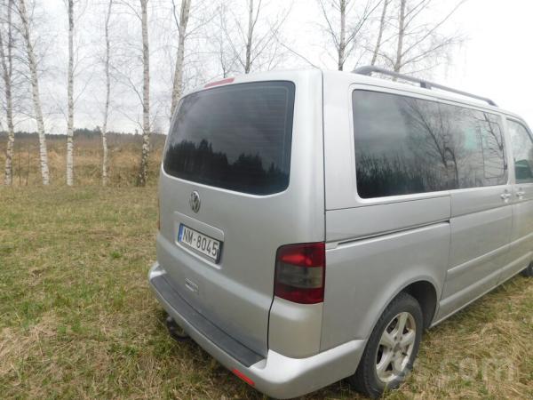 Pelēks Volkswagen Multivan 2004 Jelgava, ar dzinēja tilpumu 2.50 L un nobraukumu 315 tūkst. km par 7150 €, foto 5 vietnē AUTOMOTO.COM.LV
