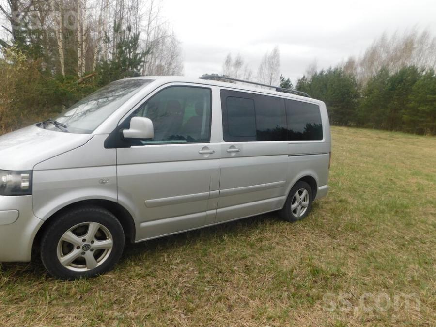 Pelēks Volkswagen Multivan 2004 Jelgava, ar dzinēja tilpumu 2.50 L un nobraukumu 315 tūkst. km par 7150 €, foto 5 vietnē AUTOMOTO.COM.LV