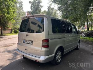 Pelēks Volkswagen Multivan 2004 Rīga, ar dzinēja tilpumu 2.50 L un nobraukumu 441 tūkst. km par 5900 €, foto 5 vietnē AUTOMOTO.COM.LV