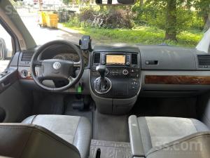 Pelēks Volkswagen Multivan 2004 Rīga, ar dzinēja tilpumu 2.50 L un nobraukumu 441 tūkst. km par 5900 €, foto 10 vietnē AUTOMOTO.COM.LV