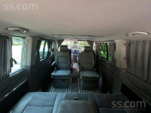 Pelēks Volkswagen Multivan 2004 Rīga, ar dzinēja tilpumu 2.50 L un nobraukumu 441 tūkst. km par 5900 €, foto 16 vietnē AUTOMOTO.COM.LV