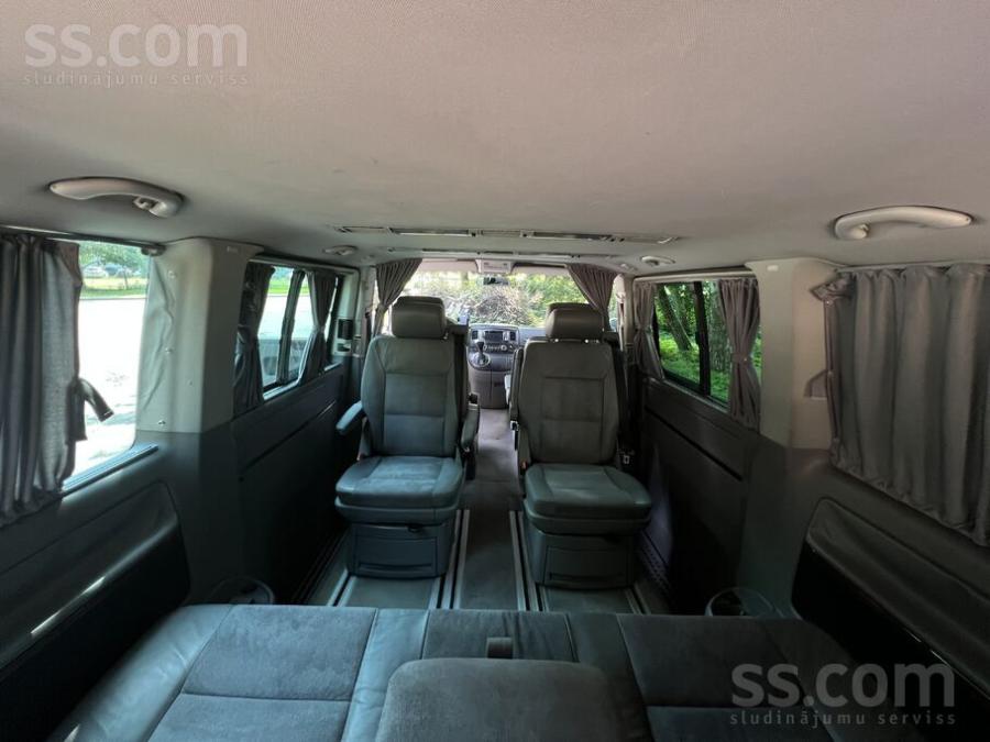 Pelēks Volkswagen Multivan 2004 Rīga, ar dzinēja tilpumu 2.50 L un nobraukumu 441 tūkst. km par 5900 €, foto 16 vietnē AUTOMOTO.COM.LV