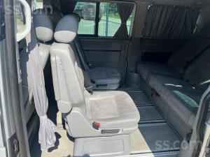 Pelēks Volkswagen Multivan 2004 Rīga, ar dzinēja tilpumu 2.50 L un nobraukumu 441 tūkst. km par 5900 €, foto 17 vietnē AUTOMOTO.COM.LV