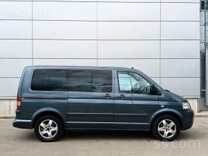 Grey Volkswagen Multivan 2004 in Riga, with an engine capacity of 2.50 L and mileage of 0 thousand km for 5890 €, photo 3 on AUTOMOTO.COM.LV