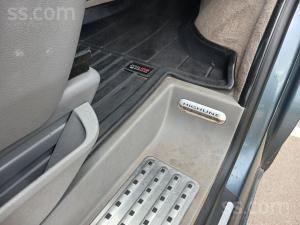 Grey Volkswagen Multivan 2004 in Riga, with an engine capacity of 2.50 L and mileage of 0 thousand km for 5890 €, photo 20 on AUTOMOTO.COM.LV
