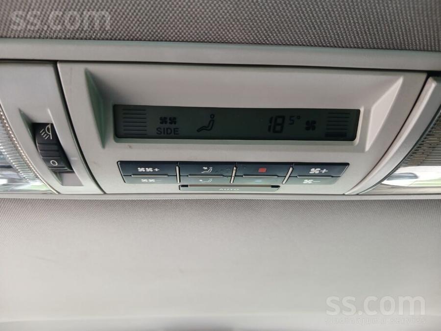 Grey Volkswagen Multivan 2004 in Riga, with an engine capacity of 2.50 L and mileage of 0 thousand km for 5890 €, photo 22 on AUTOMOTO.COM.LV