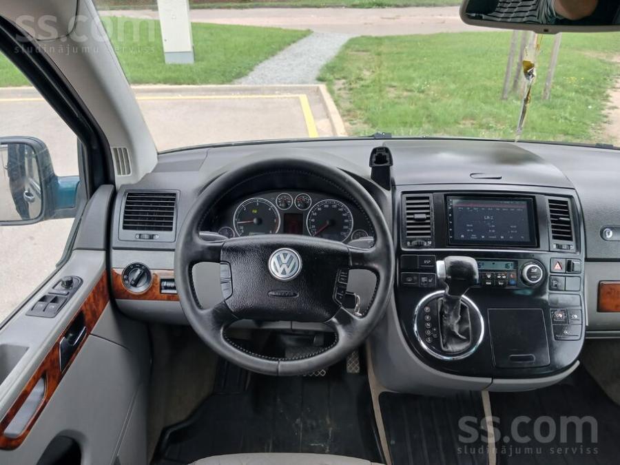 Grey Volkswagen Multivan 2004 in Riga, with an engine capacity of 2.50 L and mileage of 0 thousand km for 5890 €, photo 23 on AUTOMOTO.COM.LV