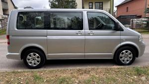 Grey Volkswagen Multivan 2005 in Vilnius, with an engine capacity of 1.90 L and mileage of 368 thousand km for 8290 €, photo 4 on AUTOMOTO.COM.LV