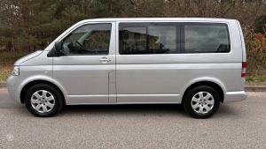 Grey Volkswagen Multivan 2005 in Vilnius, with an engine capacity of 1.90 L and mileage of 368 thousand km for 8290 €, photo 8 on AUTOMOTO.COM.LV