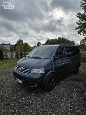 Grey Volkswagen Multivan 2005 in Vilnius, with an engine capacity of 2.50 L and mileage of 360 thousand km for 4500 €, photo  on AUTOMOTO.COM.LV