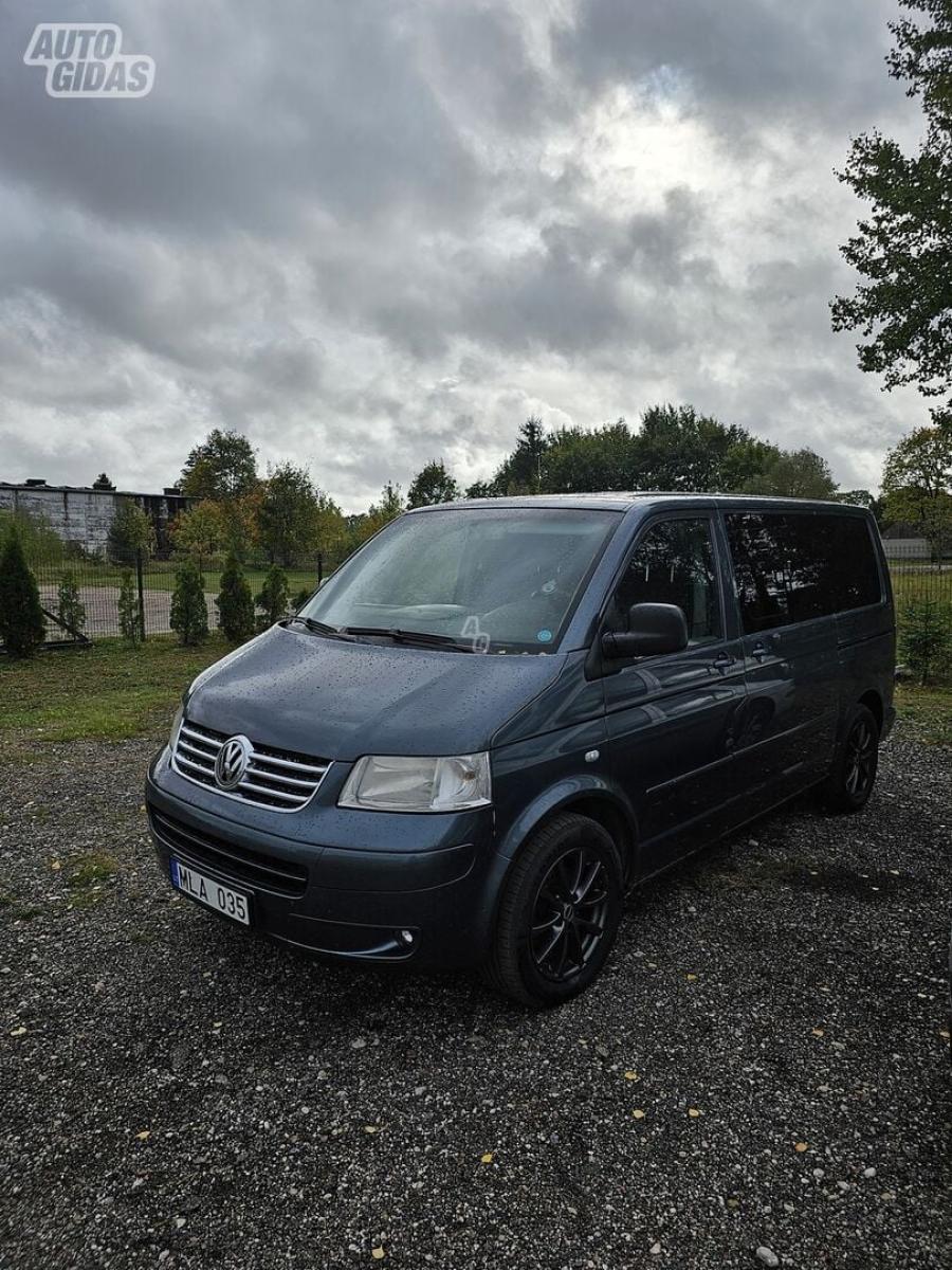 Grey Volkswagen Multivan 2005 in Vilnius, with an engine capacity of 2.50 L and mileage of 360 thousand km for 4500 €, photo 1 on AUTOMOTO.COM.LV