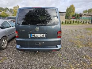 Grey Volkswagen Multivan 2005 in Vilnius, with an engine capacity of 2.50 L and mileage of 360 thousand km for 4500 €, photo 5 on AUTOMOTO.COM.LV