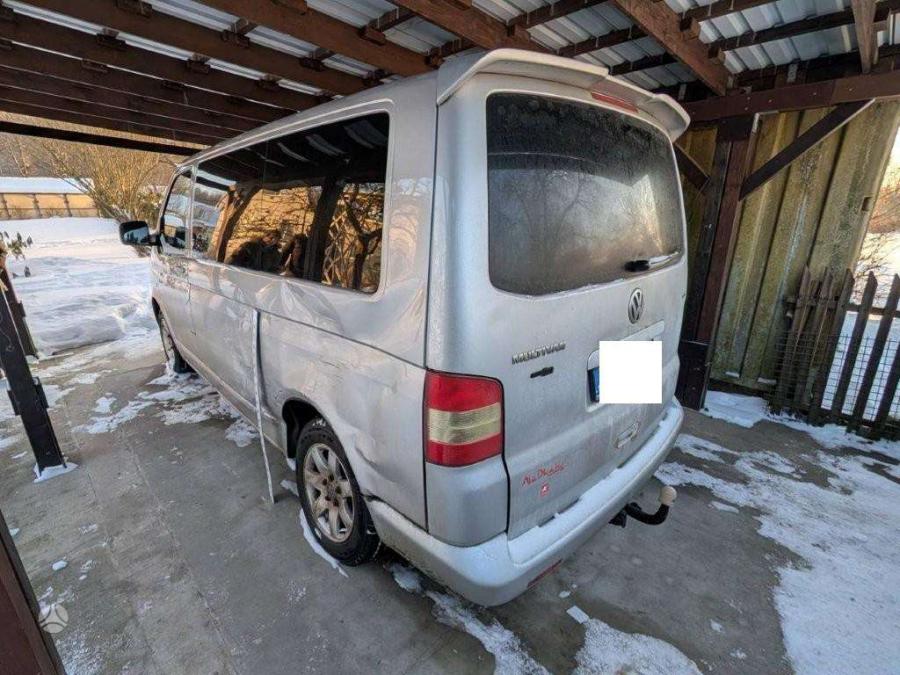 Pelēks Volkswagen Multivan 2005 Kauņa, ar dzinēja tilpumu 1.90 L un nobraukumu 333 tūkst. km par 3600 €, foto 17 vietnē AUTOMOTO.COM.LV