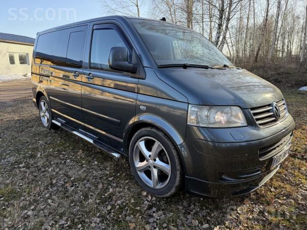 Pelēks Volkswagen Multivan 2005 Limbaži, ar dzinēja tilpumu 2.50 L un nobraukumu 363 tūkst. km par 8950 €, foto 4 vietnē AUTOMOTO.COM.LV