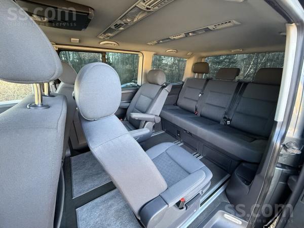 Pelēks Volkswagen Multivan 2005 Limbaži, ar dzinēja tilpumu 2.50 L un nobraukumu 363 tūkst. km par 8950 €, foto 7 vietnē AUTOMOTO.COM.LV
