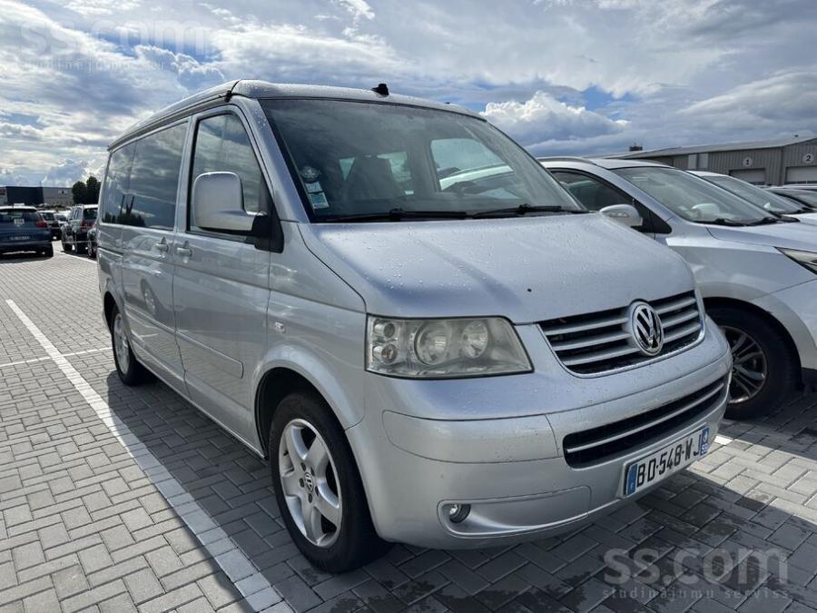 Grey Volkswagen Multivan 2005 in Riga, with an engine capacity of 2.50 L and mileage of 241 thousand km for 16700 €, photo 1 on AUTOMOTO.COM.LV