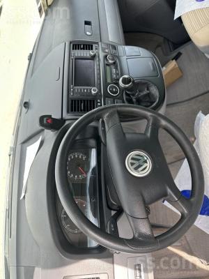 Grey Volkswagen Multivan 2005 in Riga, with an engine capacity of 2.50 L and mileage of 241 thousand km for 16700 €, photo 7 on AUTOMOTO.COM.LV